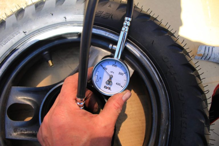 DioFitにIRC-GP110ブロックタイヤを履いてレースに出る予定 ｜ バイクとオッサン