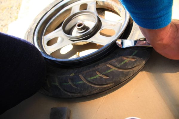 DioFitにIRC-GP110ブロックタイヤを履いてレースに出る予定 ｜ バイクとオッサン