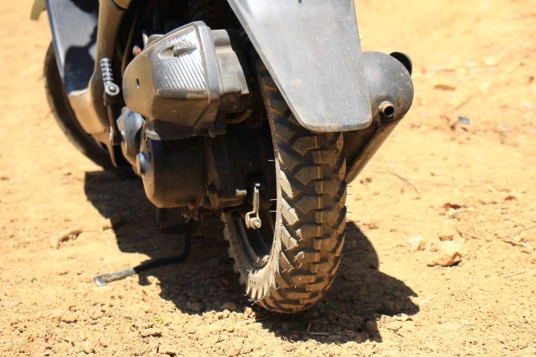 DioFitにIRC-GP110ブロックタイヤを履いてレースに出る予定 ｜ バイクとオッサン