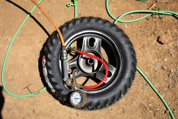 DioFitにIRC-GP110ブロックタイヤを履いてレースに出る予定 ｜ バイクとオッサン